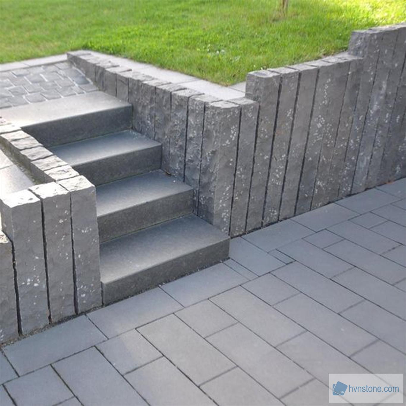 Black Basalt Palisades / Kerbs