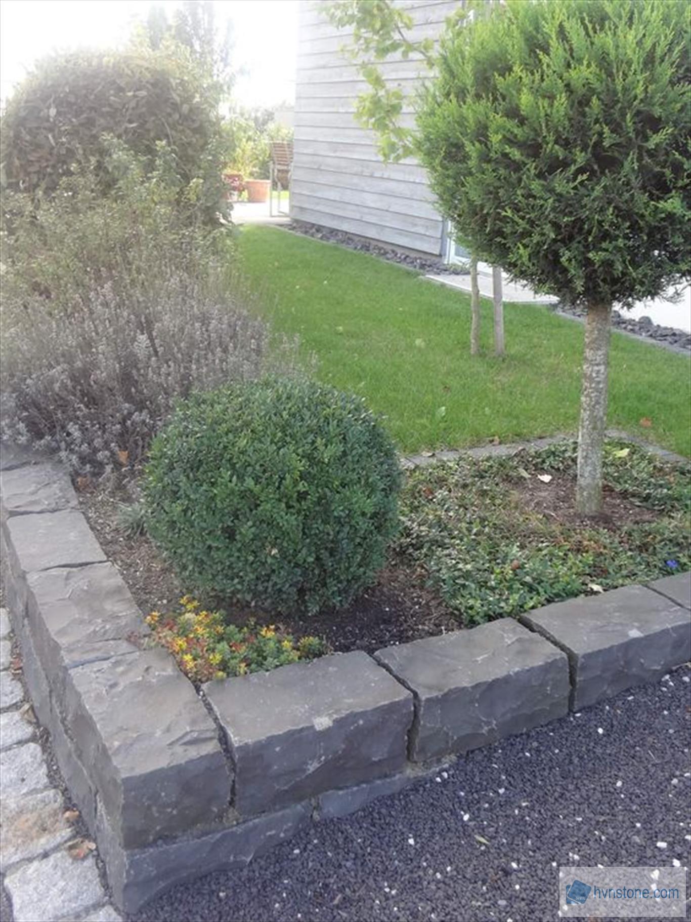 Black Basalt Wall Stone / Bricks