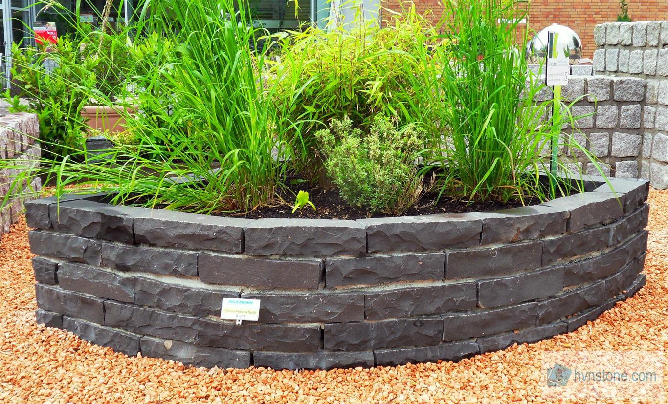 Black Basalt Wall Stone / Bricks