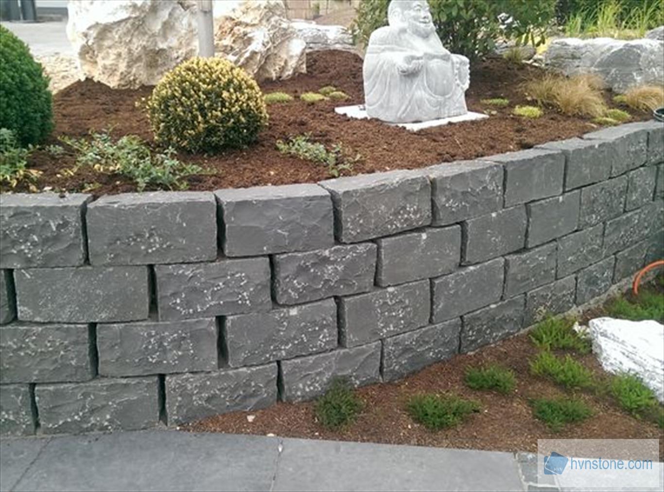 Black Basalt Wall Stone / Bricks